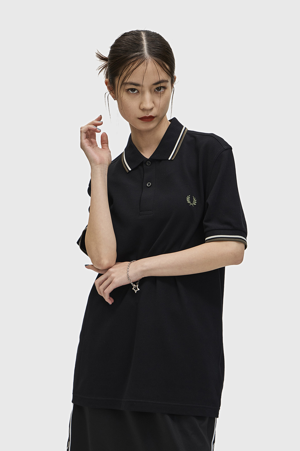 The Fred Perry Shirt - M3600(XL W54：BLACK / ECRU / LAUREL WREATH ...