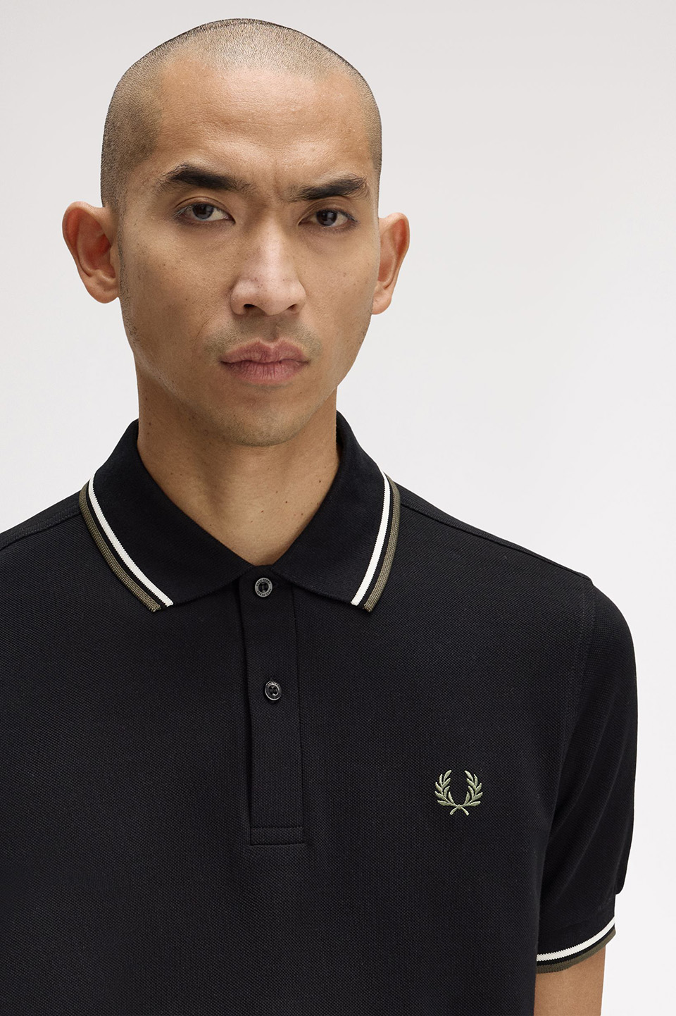 The Fred Perry Shirt - M3600(XL W54：BLACK / ECRU / LAUREL WREATH): | FRED PERRY JAPAN | フレッドペリー ...